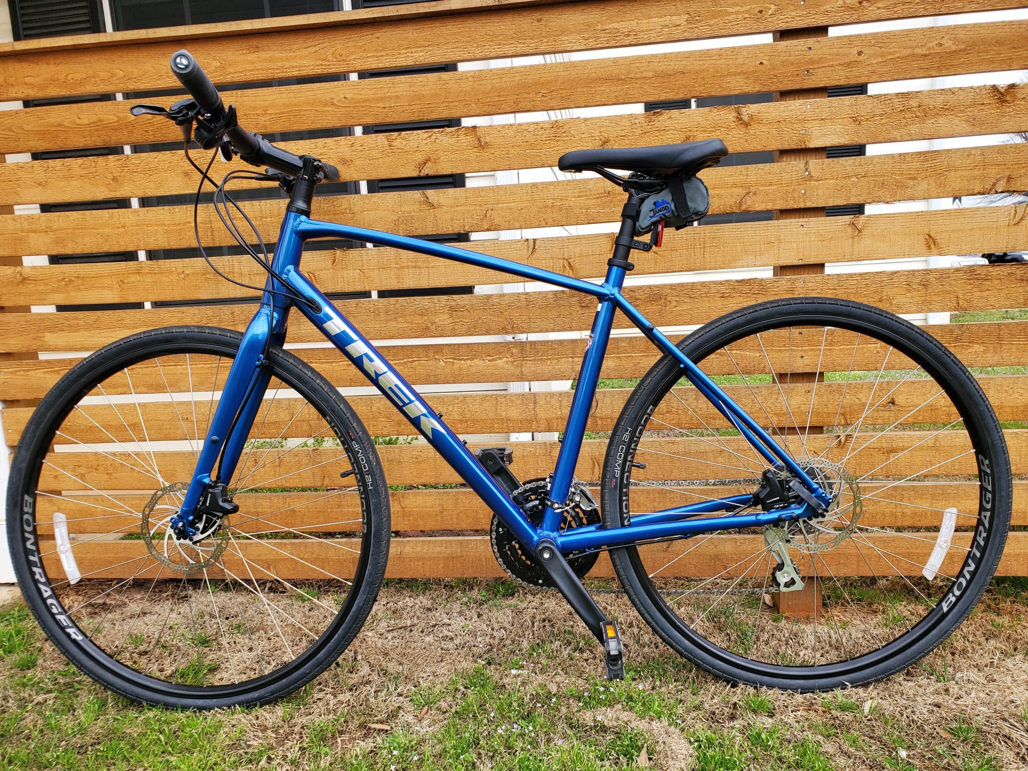 2021 Trek FX 2 Disc BicycleBlueBook 2021 Trek FX 2 Disc BicycleBlueBook