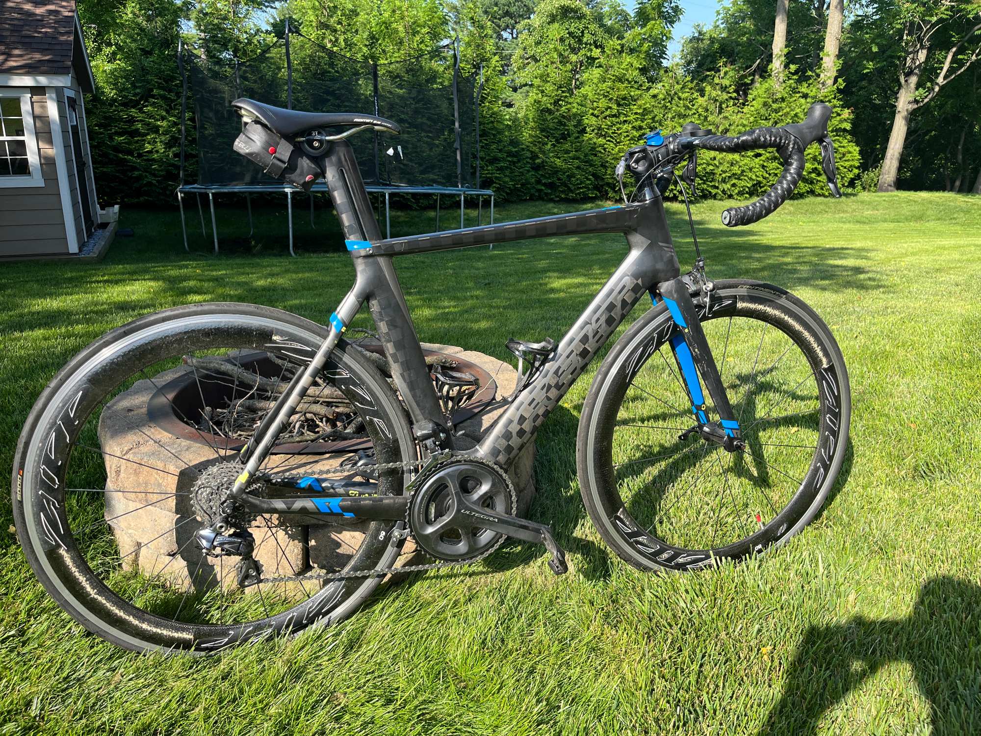 2016 Felt AR2 Ultegra Di2 - BicycleBlueBook.com