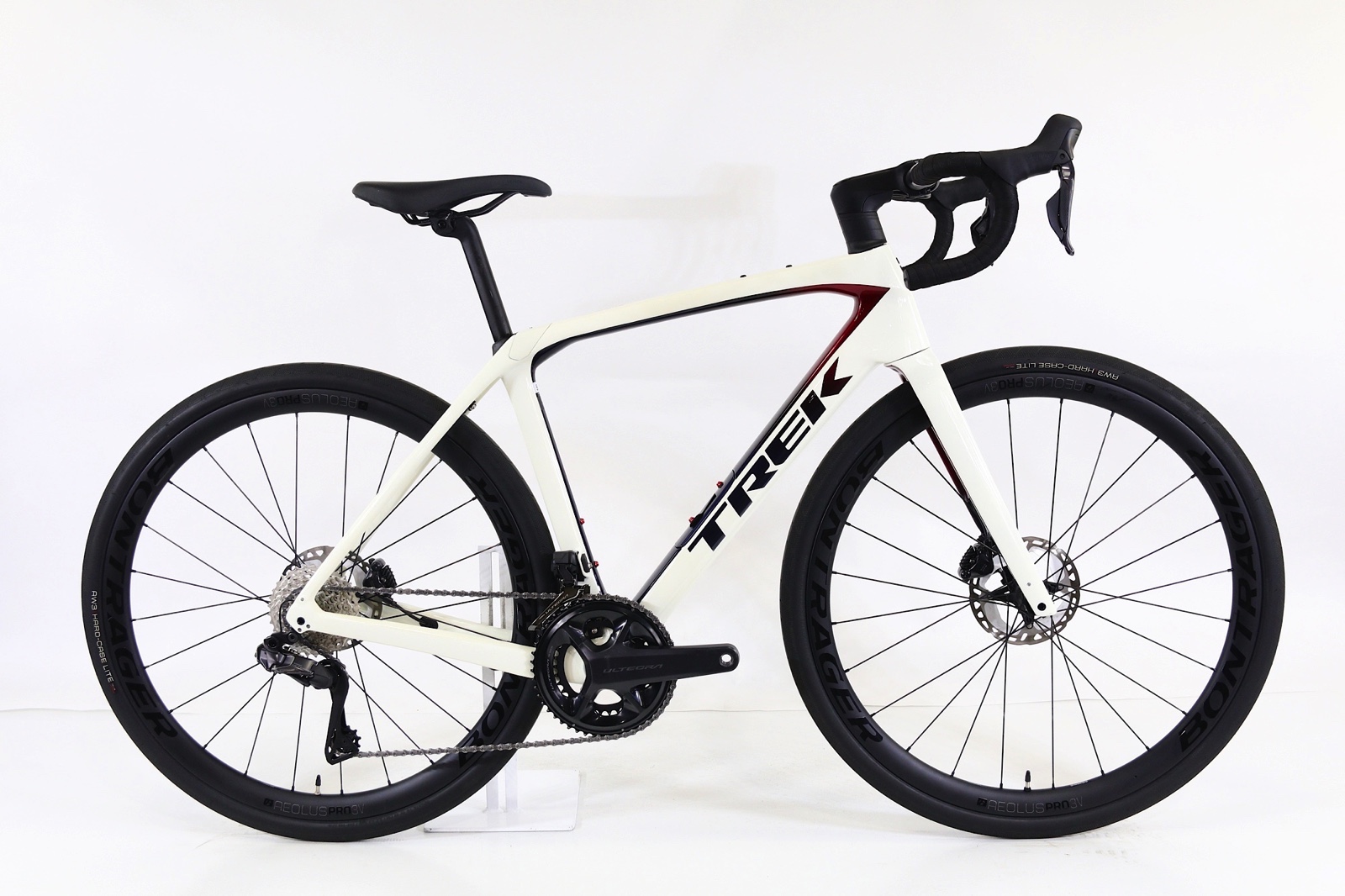 2024 Trek Domane SL 7 Gen 4 - BicycleBlueBook.com